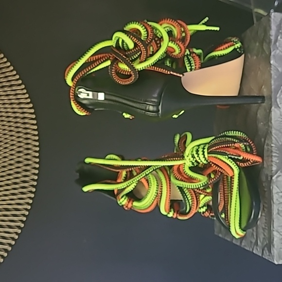 Azalea Wang | Shoes | Azalea Wang Size 6 Multi Colored Shoe | Poshmark